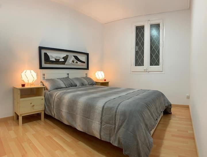 Beautiful Double Room With Window - Barcelona