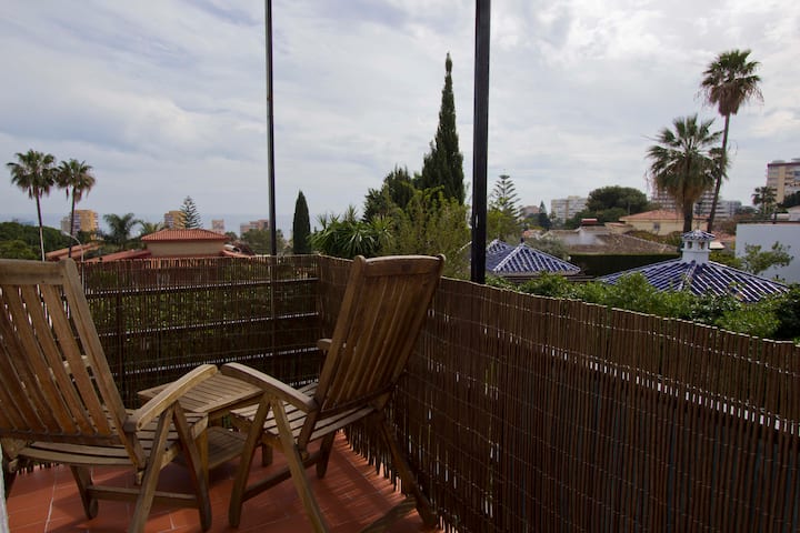 Superb Apartment With Sea Views - Benalmádena