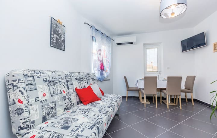 Charming Home Near Beach With See View - Vrbnik