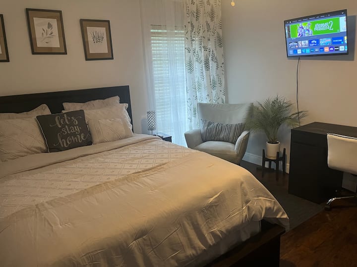 Independent Room W/private Bath/netflix/parking/ac - Tamarac, FL