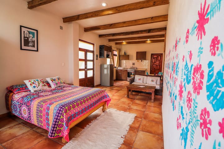 Couples' Getaway ❤️ Roof Terrace W 360 View, Patio - Guanajuato