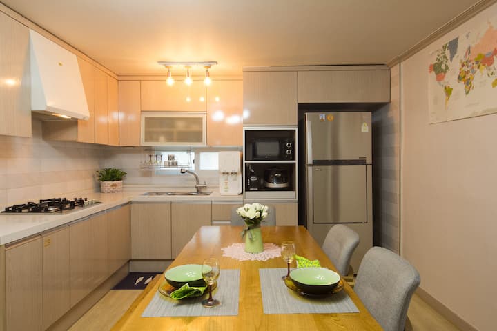 옥상달빛(202호) - Seoul