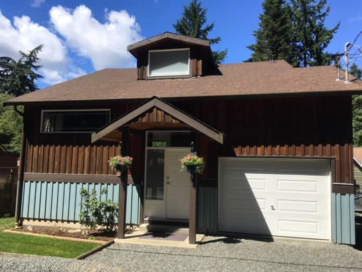 Moonshell Vacation Home - Comox