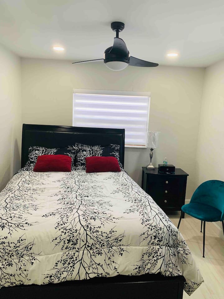 Pompano Clean, Comfy Room 1 - Pompano Beach, FL