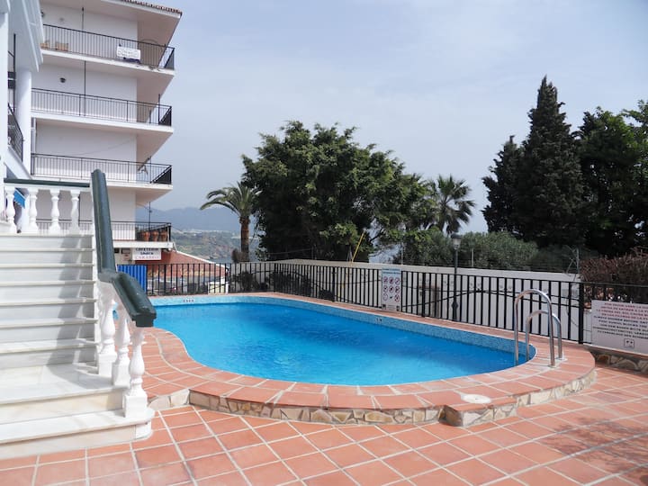 Apts Burriana - Nerja
