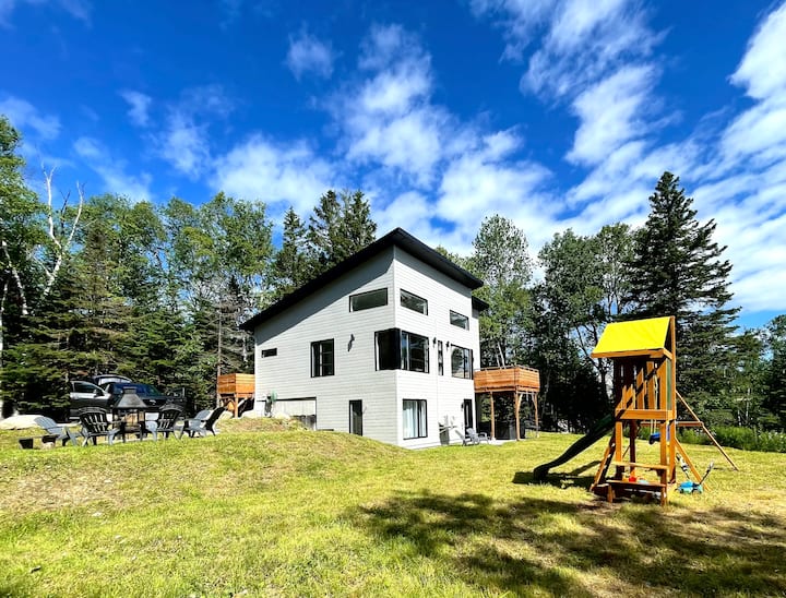 Le Chalet-reux & Spa |  Vue & Toit Cathédral - Baie-Saint-Paul, QC
