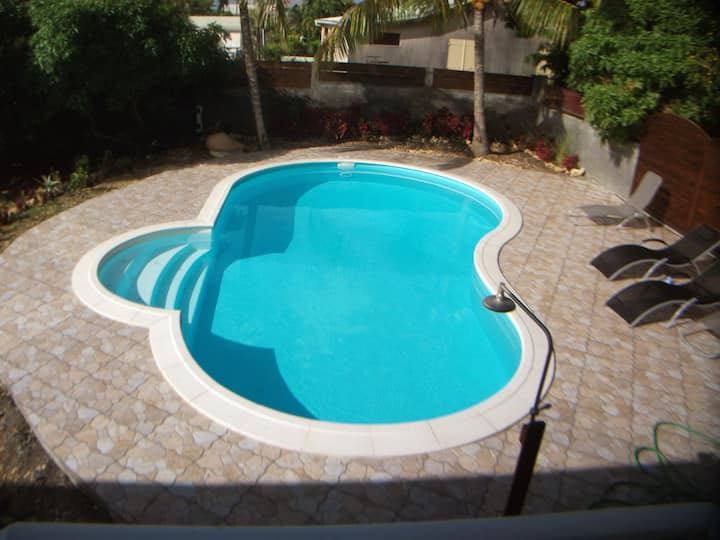 Villa Piscine Gissac (Sainte Anne) - Guadalupe