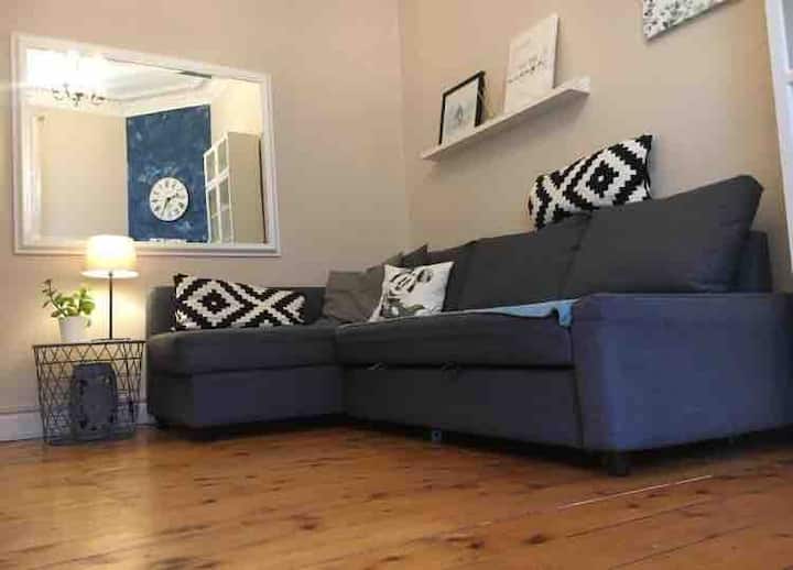 Homely 1 Bedroom Flat Near City Centre - Edinburgh