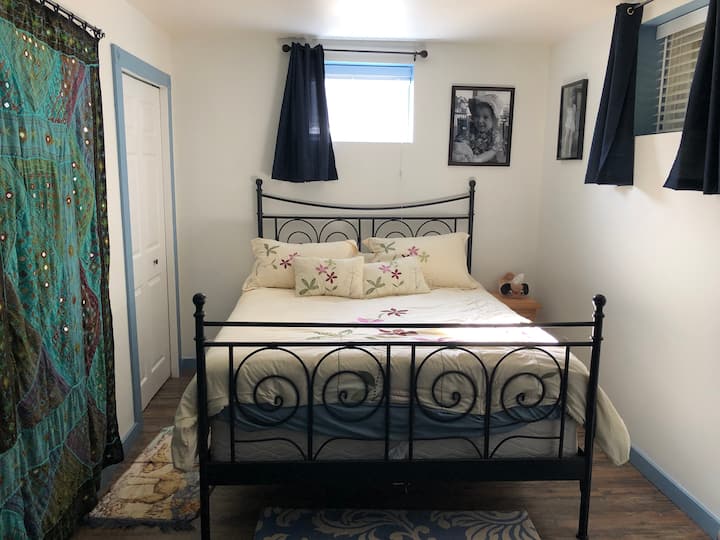 Grande Chambre Et Bain Propre Avec Accès Privé - Salmon Arm