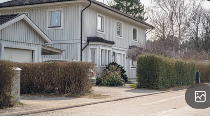 Villa I Spånga Med En Härlig Uteplats - Stockholm