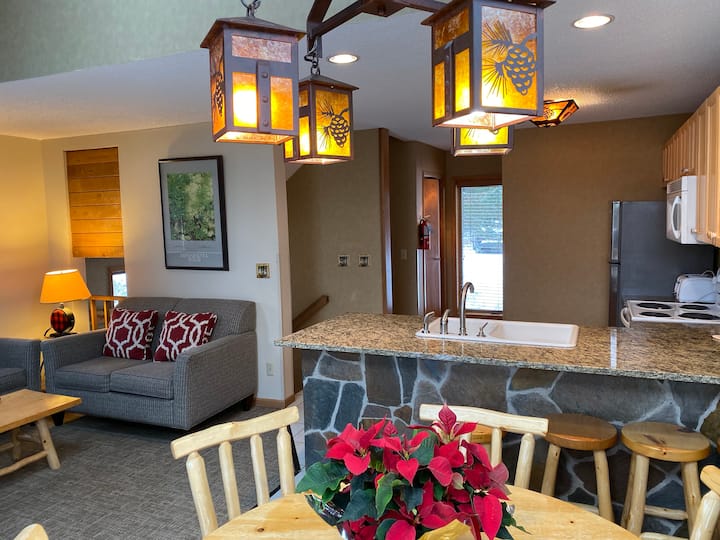 6br | Sleeps 20! | Group Ready Lutsen Getaway! - Lutsen, MN
