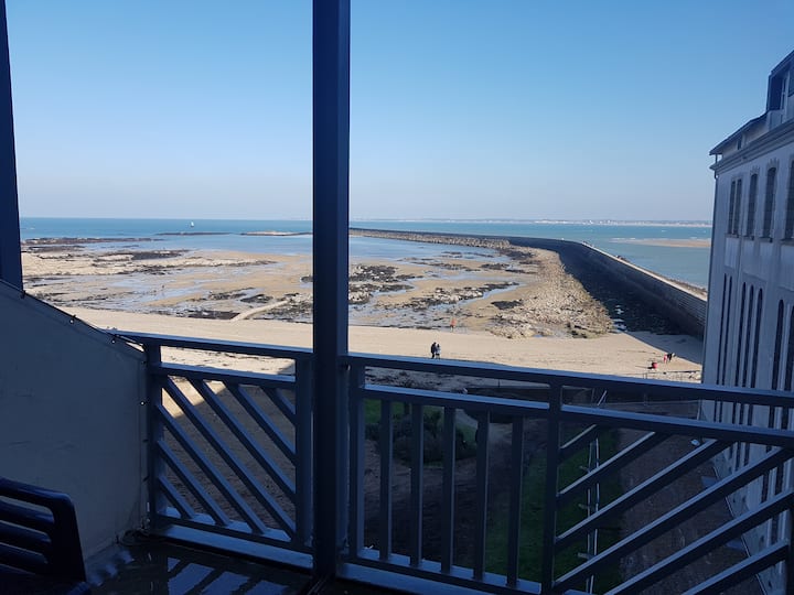 Appartement Face Mer Le Croisic Piscine Privée ... - Plage le Croisic