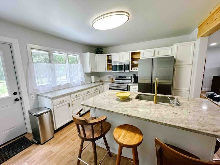 Boiler Cottage With Green Space - Purdue University,West Lafayette
