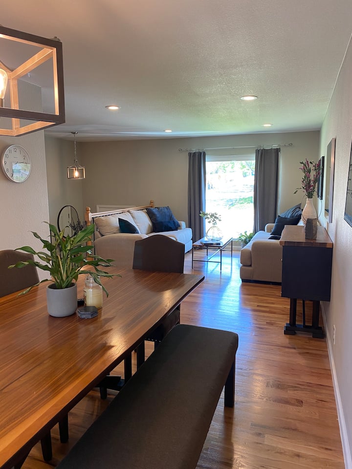 Lovely House 10 Min North Of D-town Denver. B-ball - Denver, CO