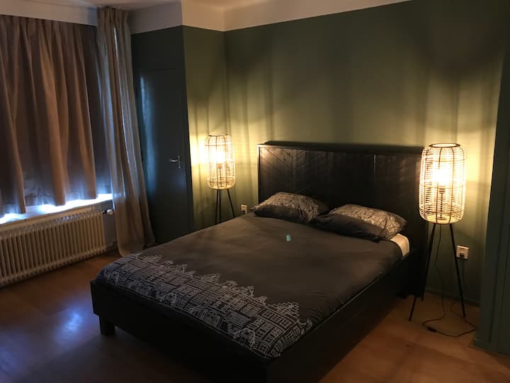 Private Room, Ensuite Bathroom Near Rijksmuseum - アムステルダム