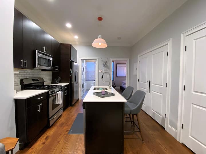 Clean & Modern Apt Close To Public Transportation - Boston, MA