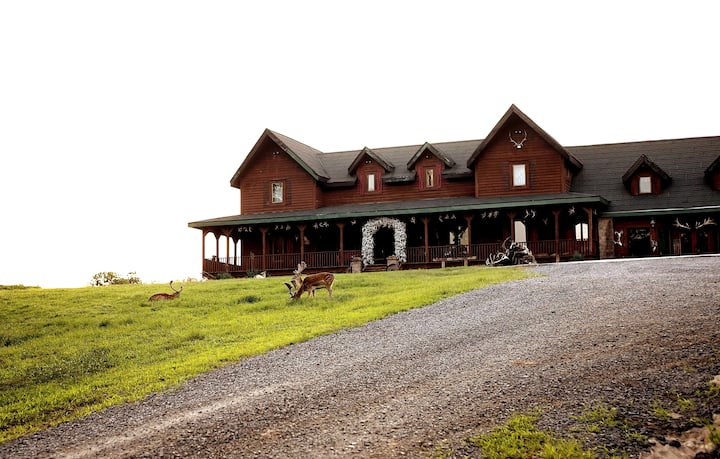 Samson's Whitetail Mountain Rustic Lodge - Cabins for Rent in Vienna ...