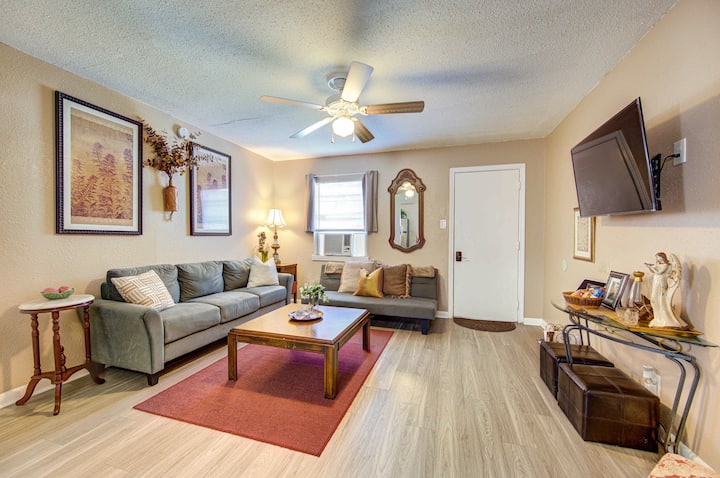 Entire 1br Apt- Close To Everything! Downtown/med - Houston, TX