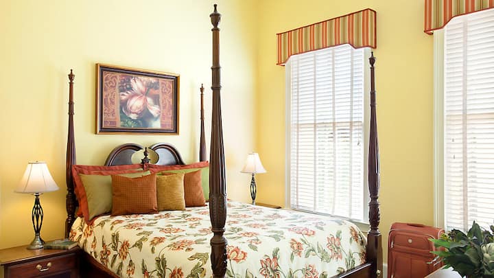 The Lodge Alley Inn - 1 Bedroom - Folly Beach, SC