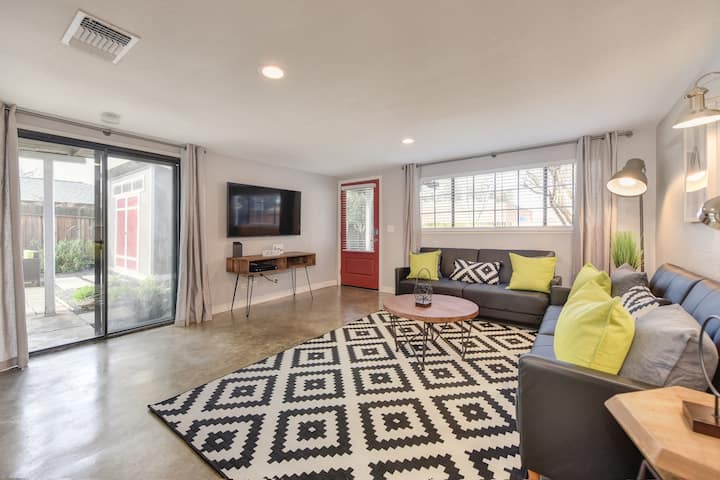 Downtownalhambra- Fullyfenceyardw/bbq, Walk To All - Sacramento, CA