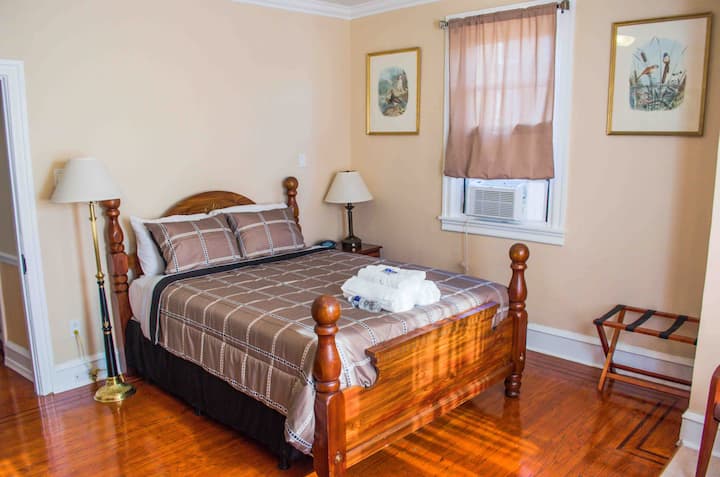 Room A (Einstein Med/la Salle U) - Chestnut Hill, PA