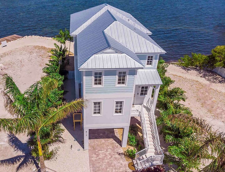 Salty Kisses Beach House - Marathon, FL
