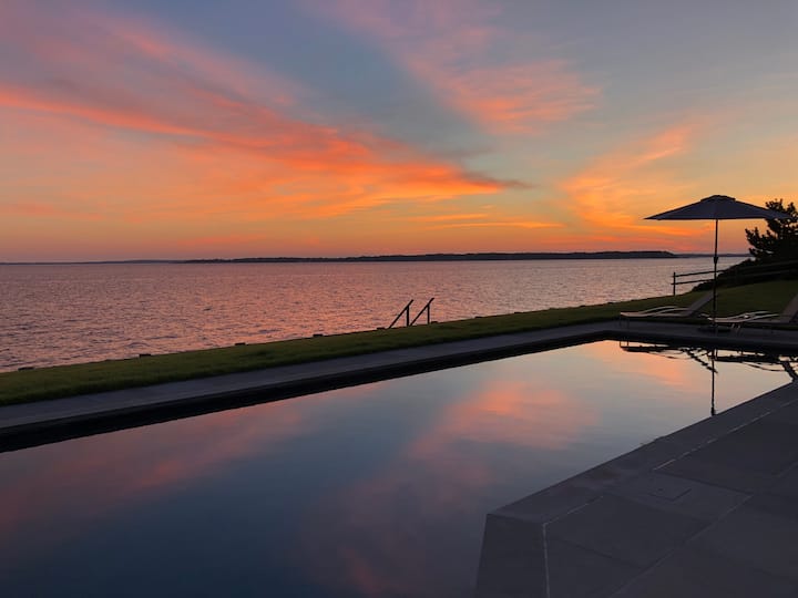 Beachfront Home With Forever Water View, 50’ Pool - Greenport, NY