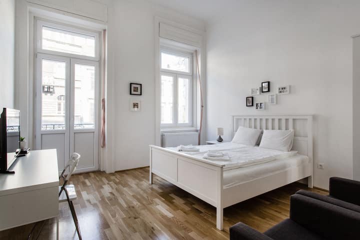 Kertész Apartments 1a(2ac,2bathr,2bedr) - Budapest