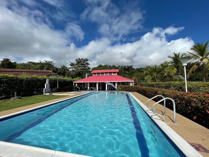 Casa Quinta En Melgar Con Piscina Privada Y Wifi - Melgar