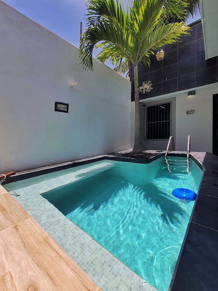 Casita Triates Con Piscina Y Vive Cerca Del Mar - ユカタン