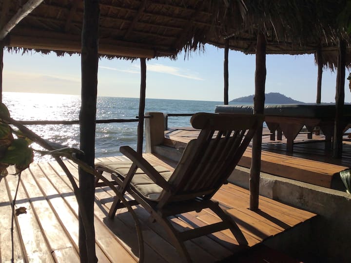 Villa D'exception Pieds Dans L'eau. Prix Special - Madagascar