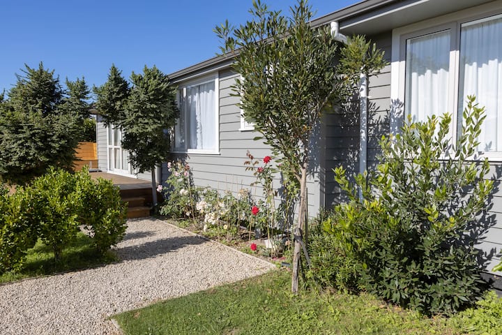 Tuscan Retreat - Martinborough