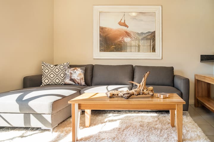 Apartment- Large Studio, With Rooftop Pool - Cape Town