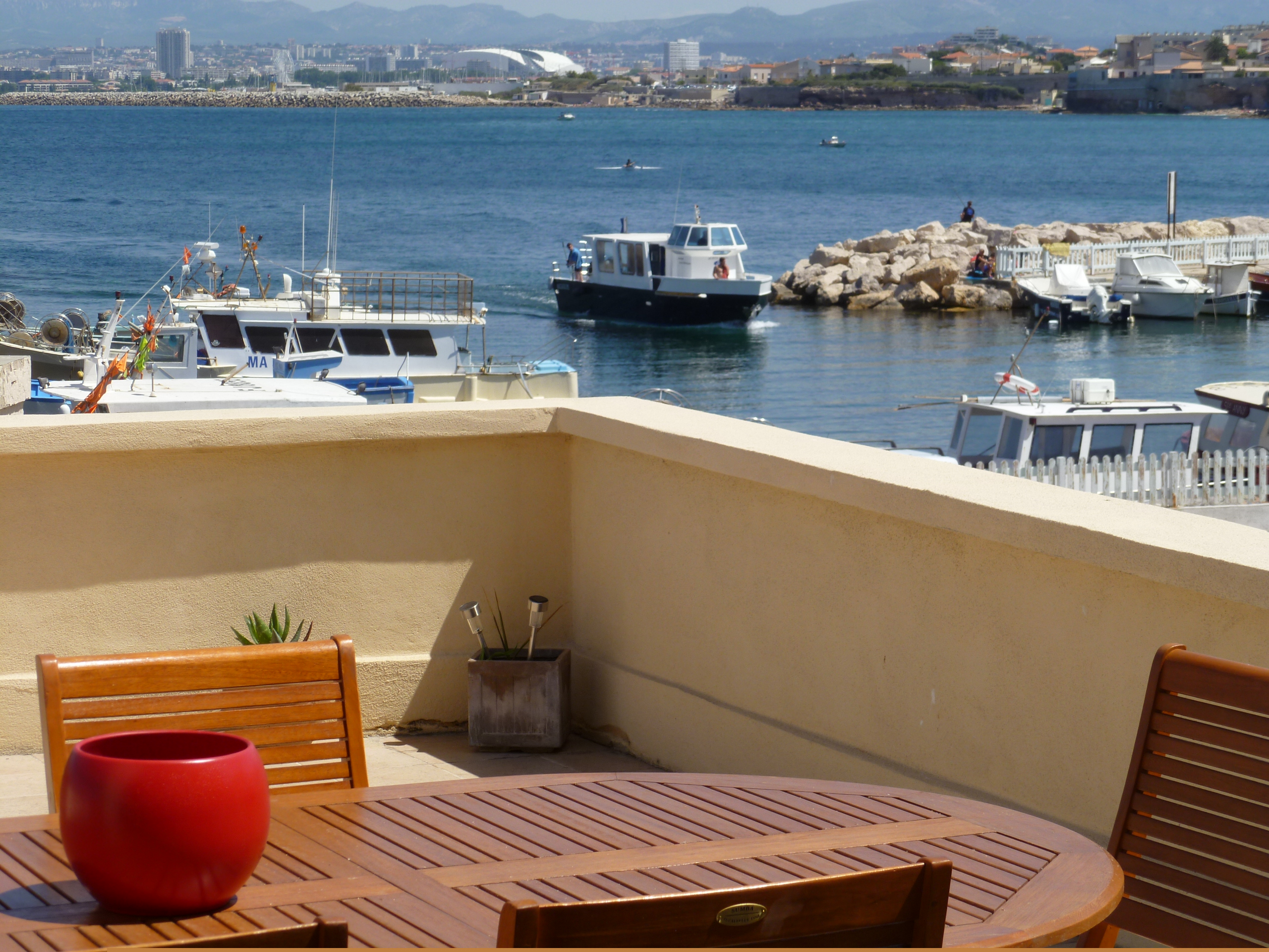 Porte Des Calanques Pieds Ds L'eau - Marseille