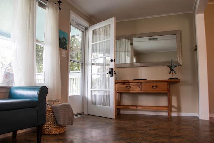 Egad! 2/2  Home W/ Fenced In Yard And Rv / Boat Parking In Historic Eau Gallie! - Melbourne Beach, FL