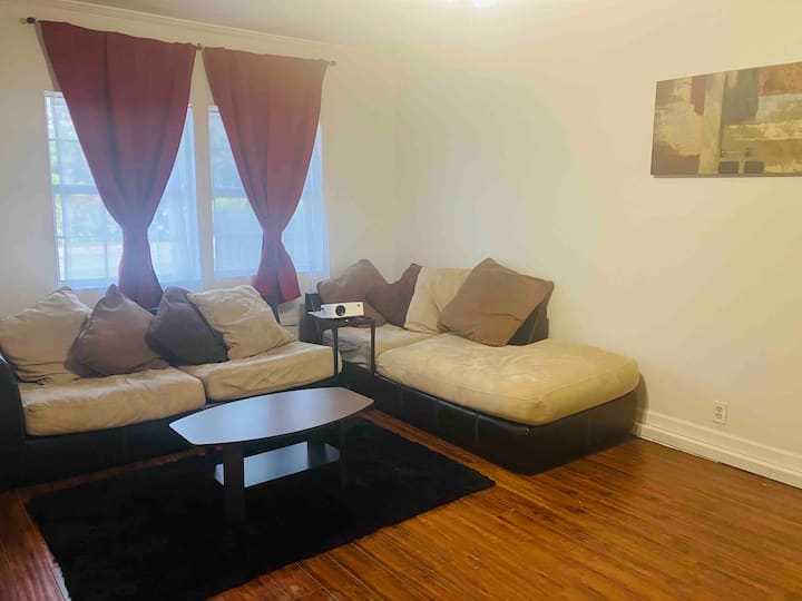 House Of Eagle Eggs - W/ Transit - Leander, TX