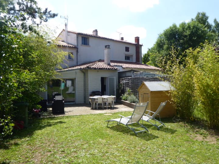 Maison Avec Jardin Et Acces A La Riviere - Niort
