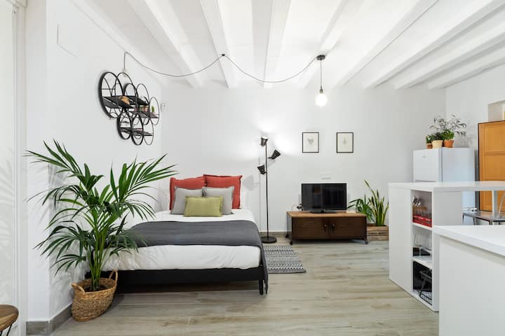 Modern & Bright Studio Barcelona - Barcelona
