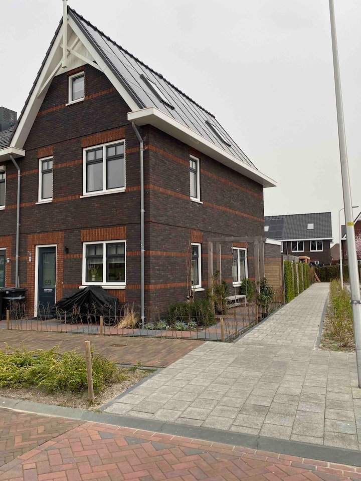 Nette En Ruime Eengezinswoning Nabij Rotterdam - Rotterdam