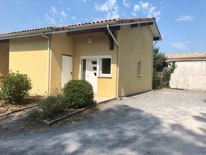 Au Calme, Maison T3 Neuf Avec Jardin à Cassy - Lanton