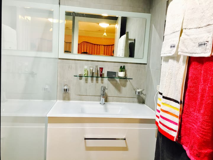 Quality Melbourne Home - Point Cook