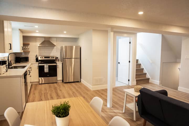 Modern 2br Apt • Forest Heights • Near Dt & Uni - カナダ キッチナー