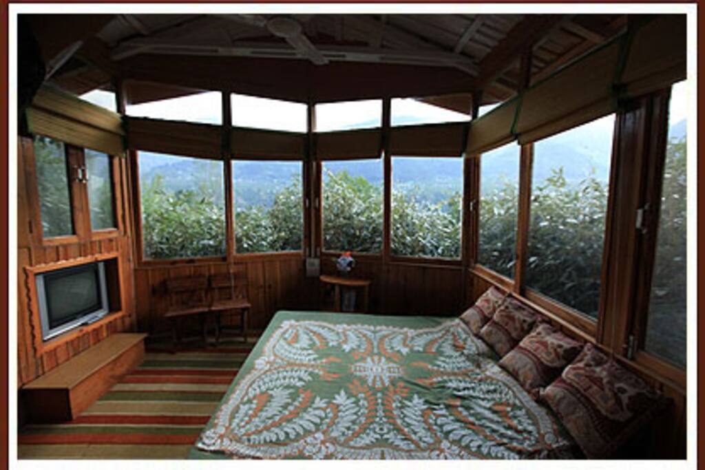 Beautiful treehouse in Manali - Farm stays for Rent in Katrain ...