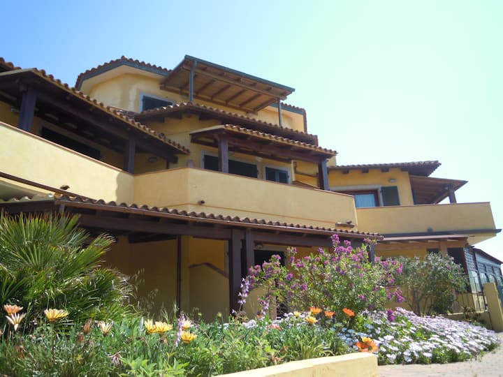 Attico Con Veranda E Vista Golfo: Tramonti Unici - Castelsardo