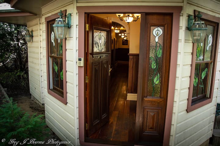 Blue Mountains Manor - Sleeps Up To 20 - Katoomba