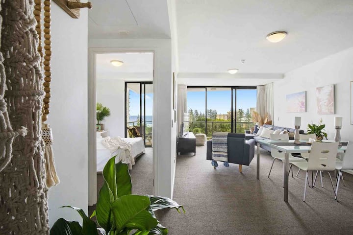 Beautiful Burleigh Beach - Gold Coast