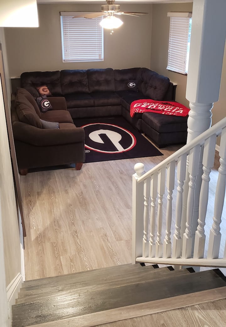 Uga Inspired Home + Rv Parking - 4mi. To Downtown - Athens, GA