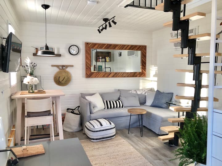Modern Farm House Retreat Near The Lake - Oceanside, Californie