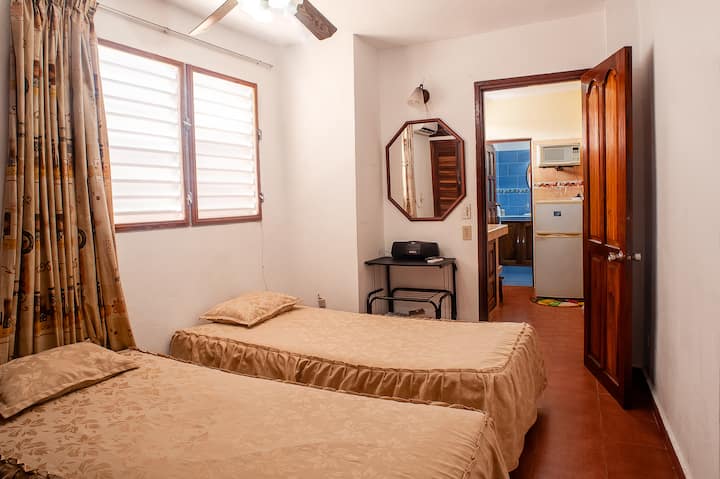 Comfy Flat In Villa W/pool Across From The Beach - Varadero