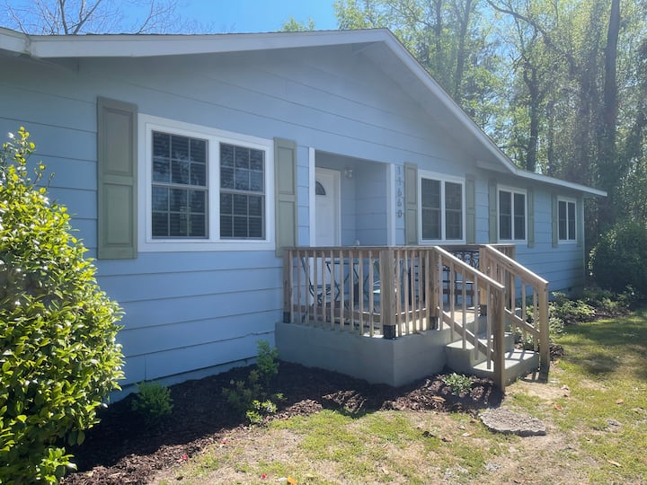 "Anchors Away" Convenient Beach Haven - North Myrtle Beach, SC